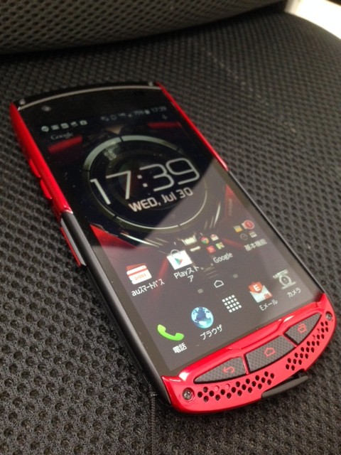 アメリカ国防省基準の最強のスマートフォン。TORQUE G01